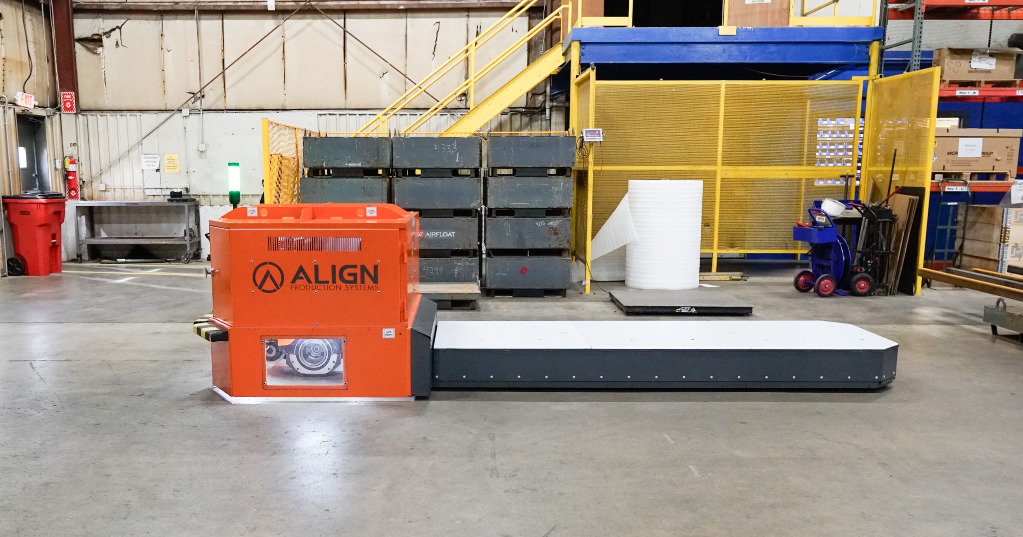 Moving Heavy Pallets: A Low-Profile Platform Transporter | Hedin USA